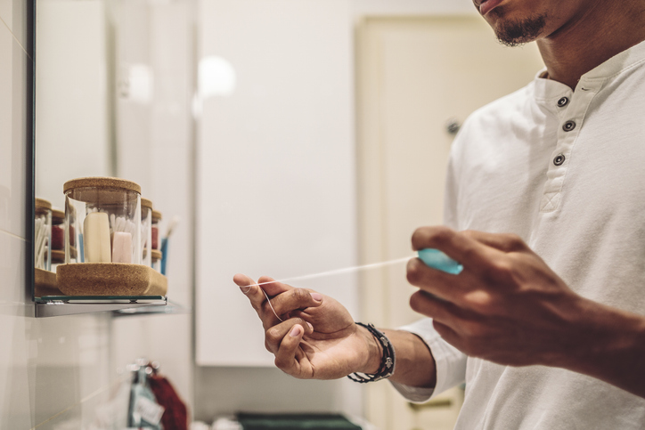 Why So Many People Skip Flossing (And How to Make It a Habit That ...